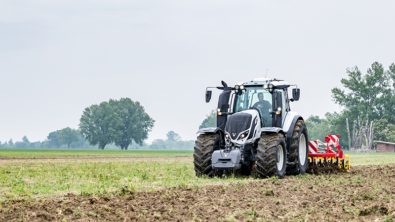 Valtra T -sarjan traktori